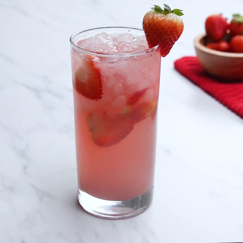 Strawberry Soda – Super Delivery